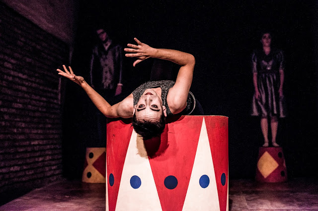 VUELVE LA CRUELDAD DEL ESPECTÁCULO CON FREAK SHOW - Archibrazo